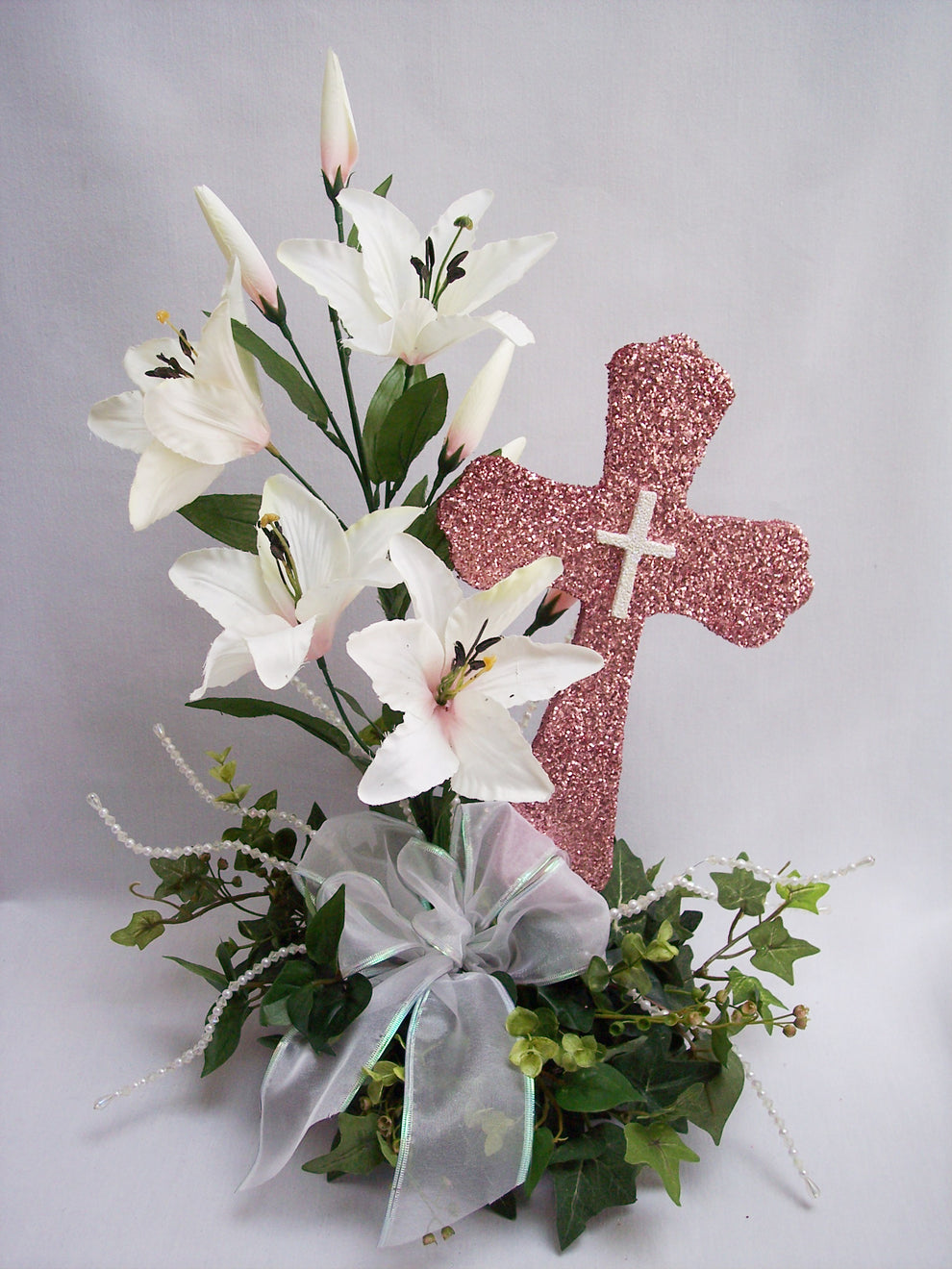 Cross with Scalloped Edges – Designs by Ginny